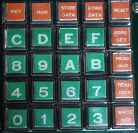 TK-80 | 計算機室